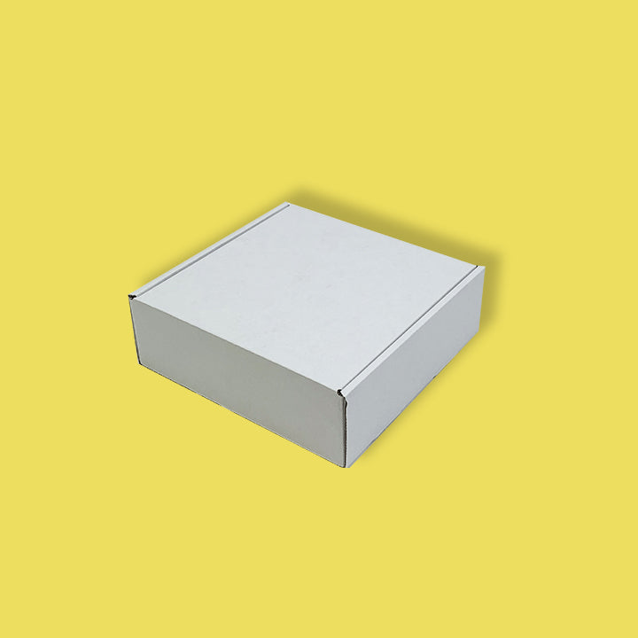 White Small Parcel Cardboard Postal Boxes - 240mm x 240mm x 80mm ...